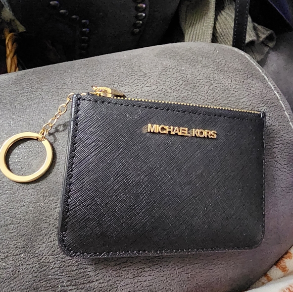 KORS Michael Kors | Accessories | Mk Card Holder Key Change | Poshmark